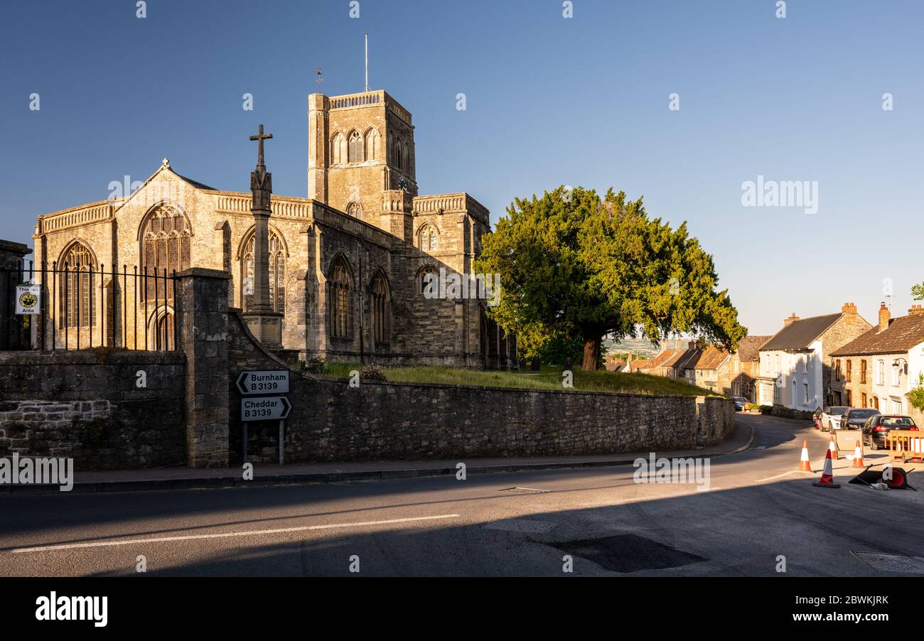 Wedmore, England, UK - May 31, 2020: Sun shines on St Mary's parish ...