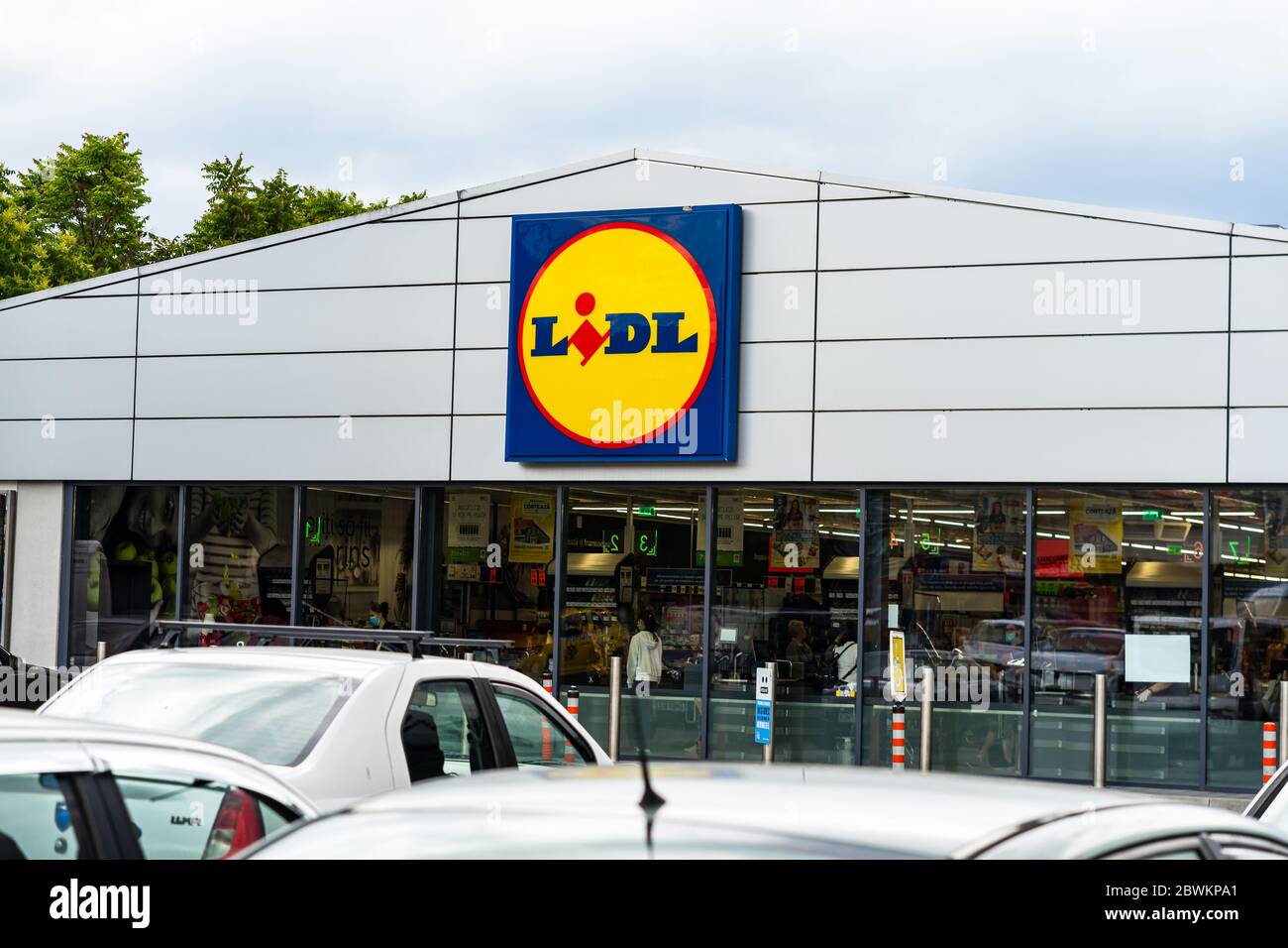 Lidl bucharest hi-res stock photography and images - Alamy