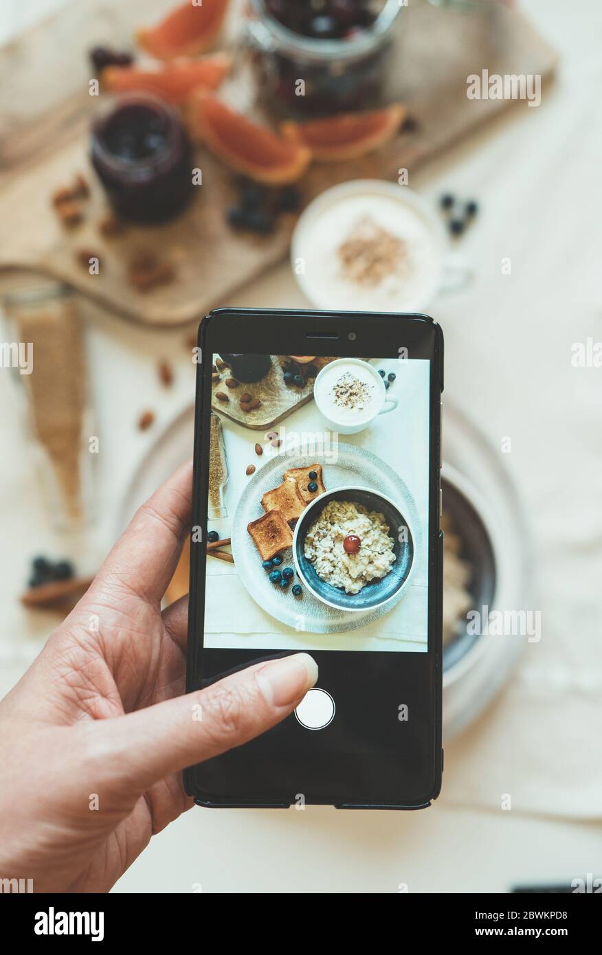 Phone porridge hi-res stock photography and images - Alamy