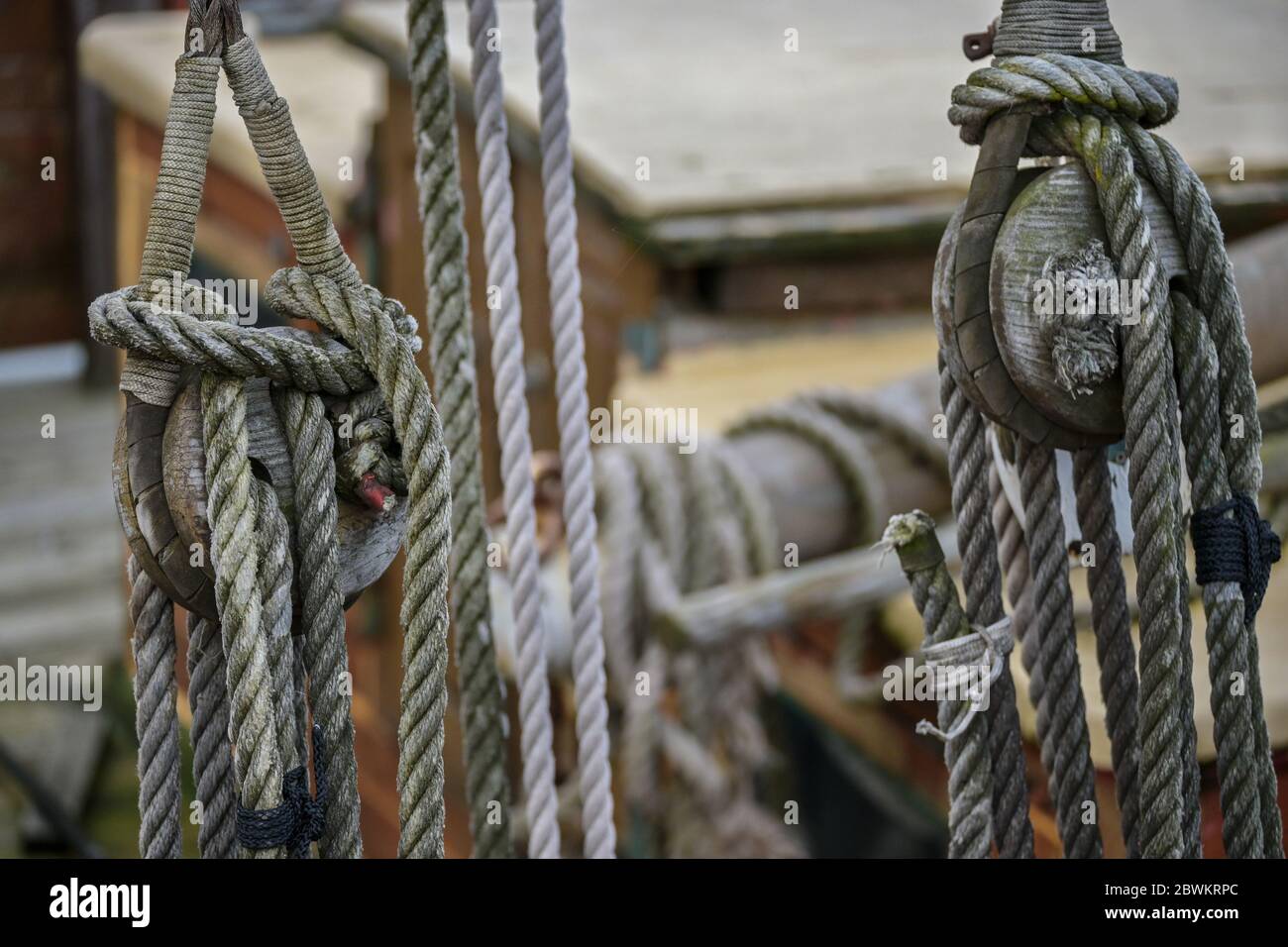 Old sailing wooden blocks rigging hi-res stock photography and images ...