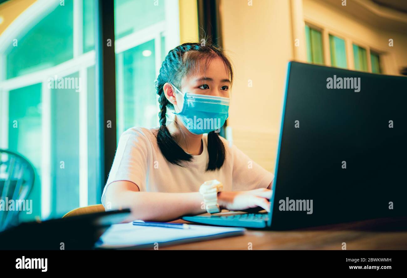 Study at home covid19 university hi-res stock photography and images ...