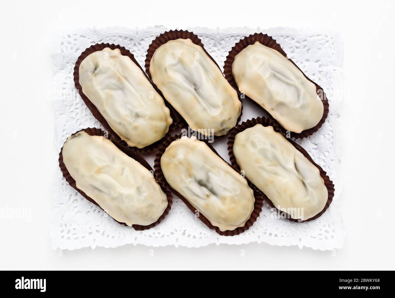 Arbol fondo blanco hi-res stock photography and images - Alamy