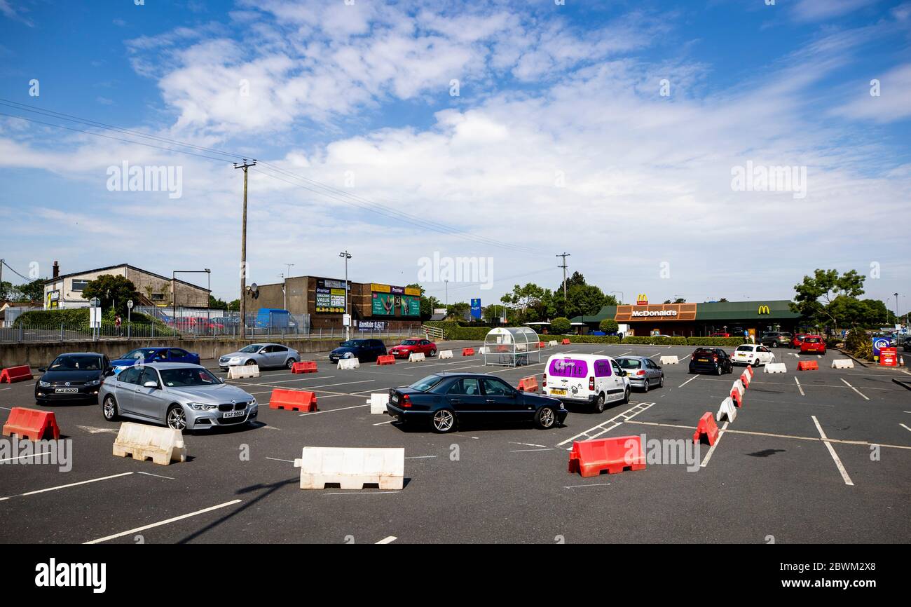 A queue cars reopened mcdonalds drive thru bloomfield shopping mall hi ...