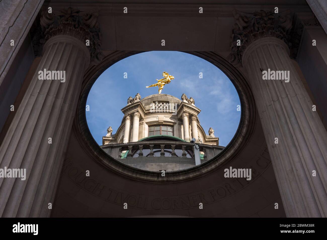 Statue of ariel hi-res stock photography and images - Alamy