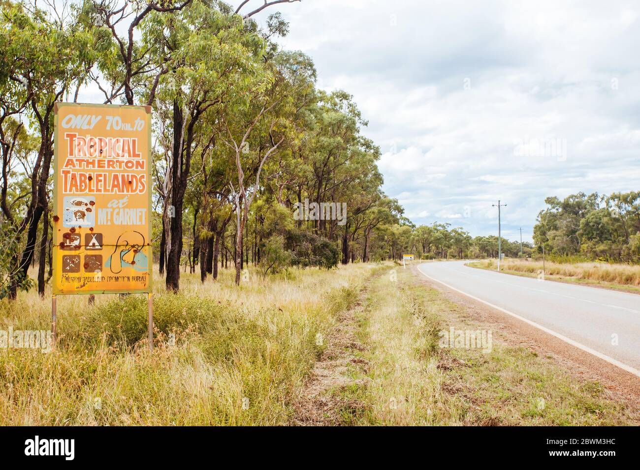 Queensland tourist road sign hi-res stock photography and images - Alamy
