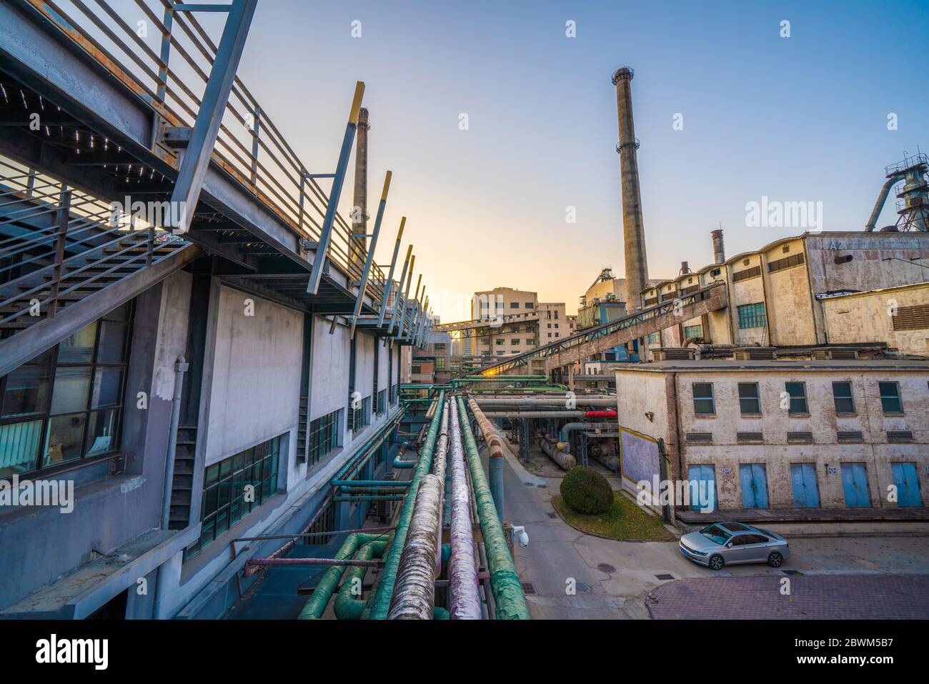 Industiral buildings hi-res stock photography and images - Alamy