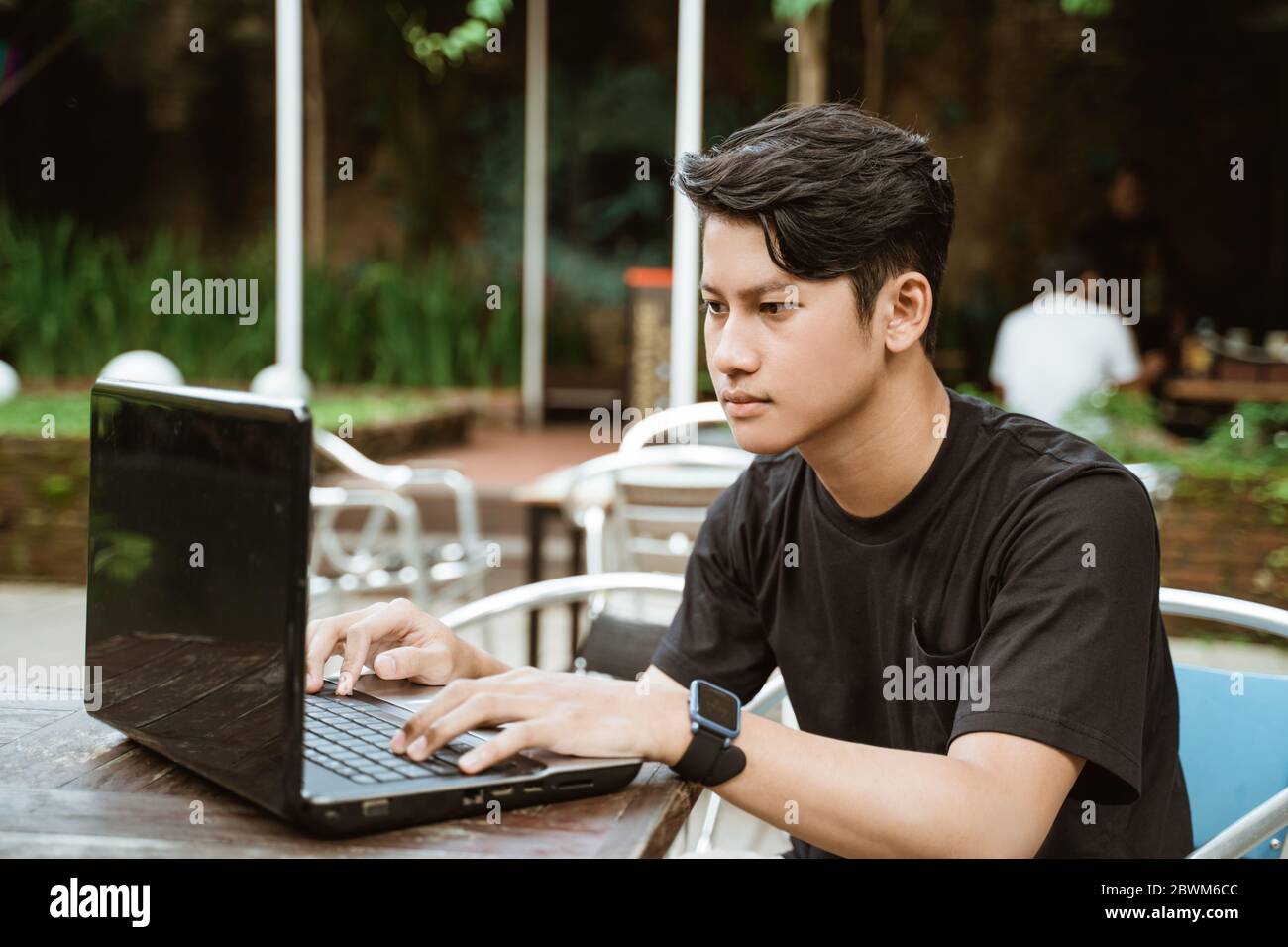 Outdoor campus cafe hi-res stock photography and images - Alamy