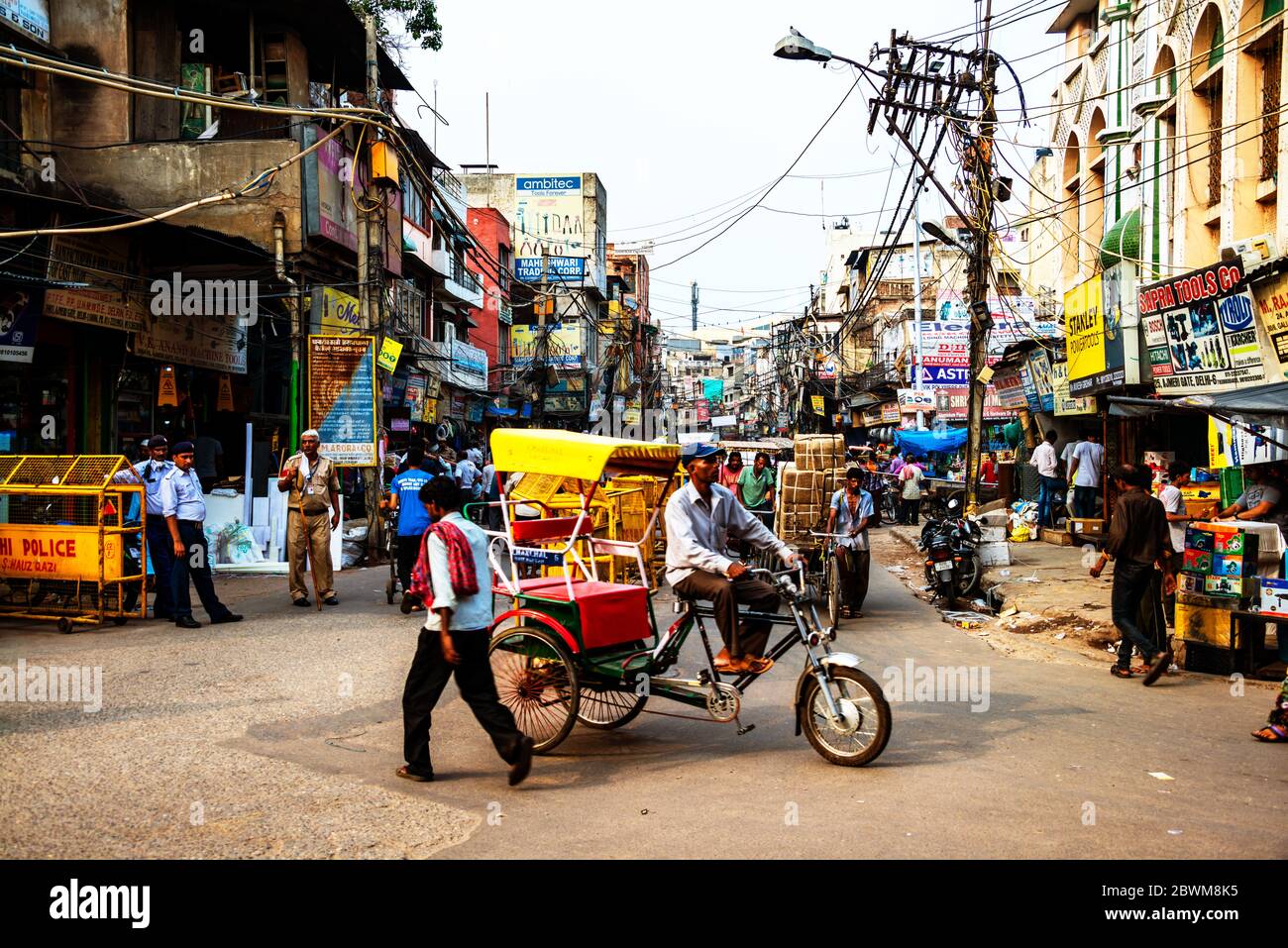 DELHI, INDIA - JULY 6, 2016: Busy car traffic in the city center of ...