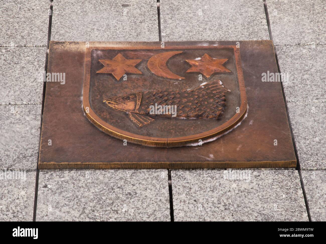 Maintenance hole cover hi-res stock photography and images - Alamy