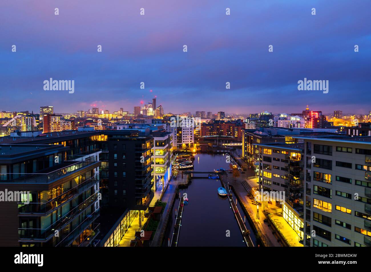 Leeds skyline sunset hi-res stock photography and images - Alamy