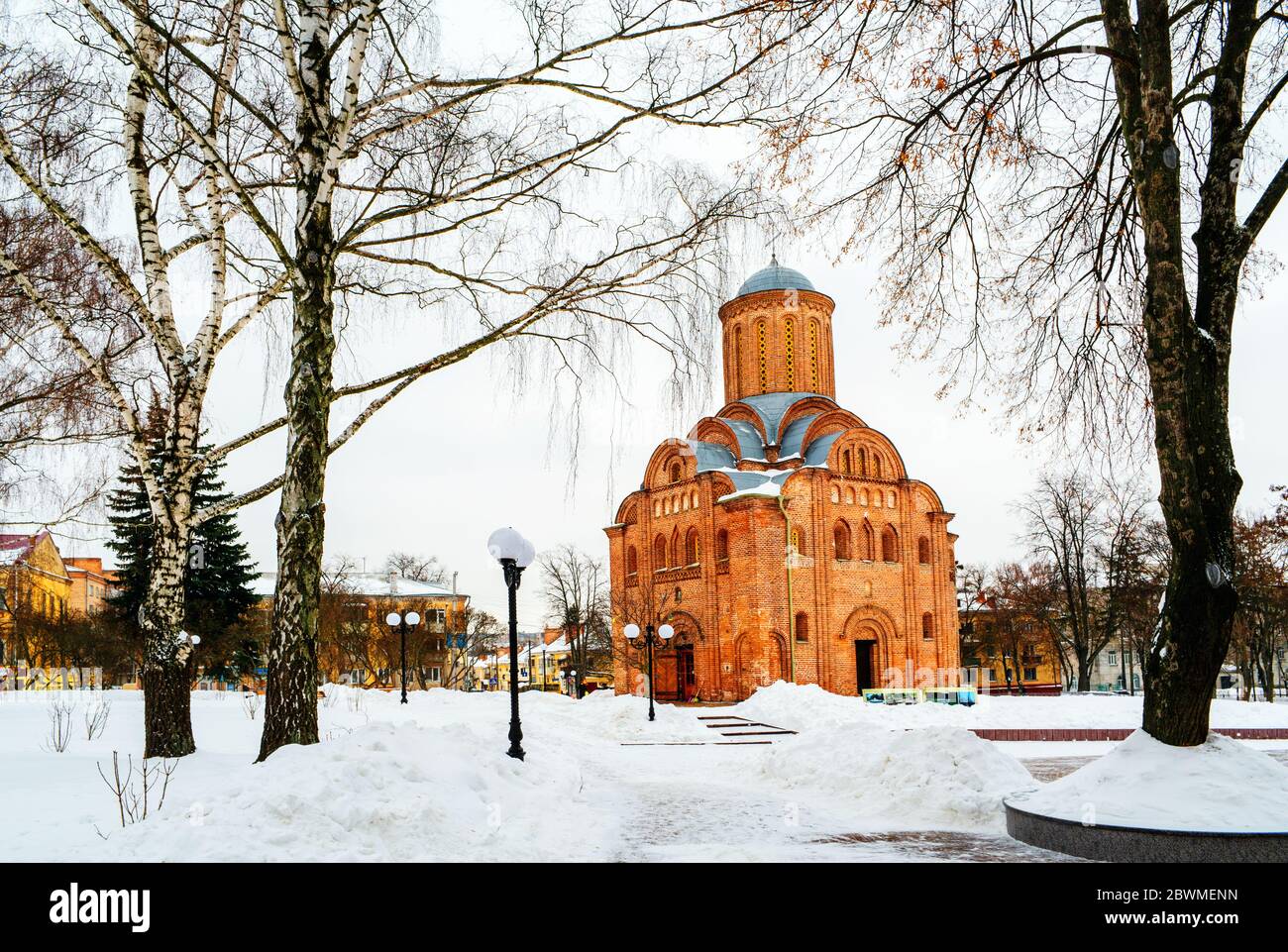 Chernihiv, Ukraine. Pyatnytska St Paraskeva church behind the tree ...