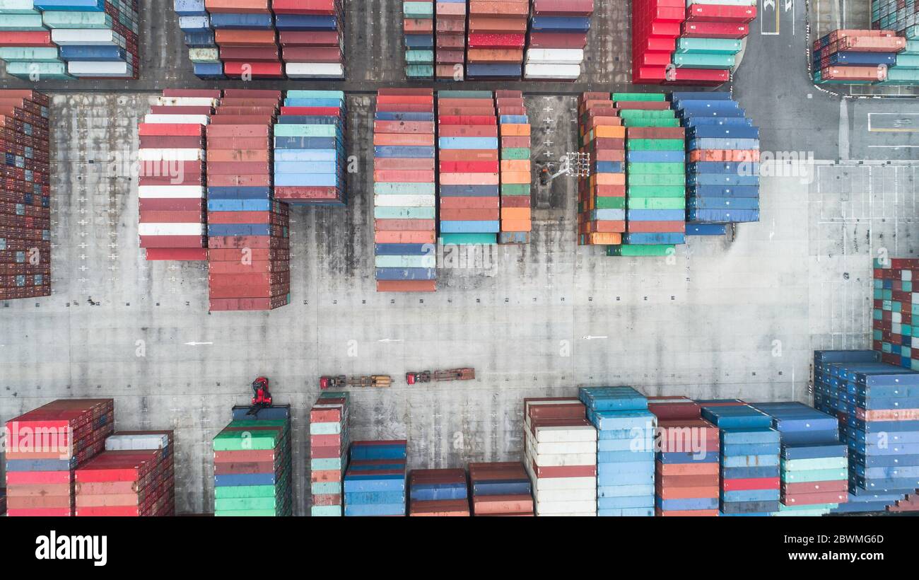 Shipping containers yard hi-res stock photography and images - Alamy