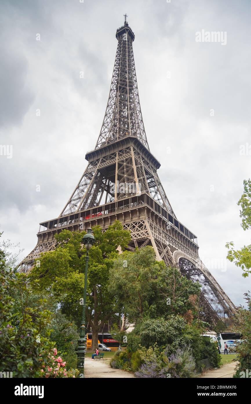 Eiffel tower overcast hi-res stock photography and images - Alamy