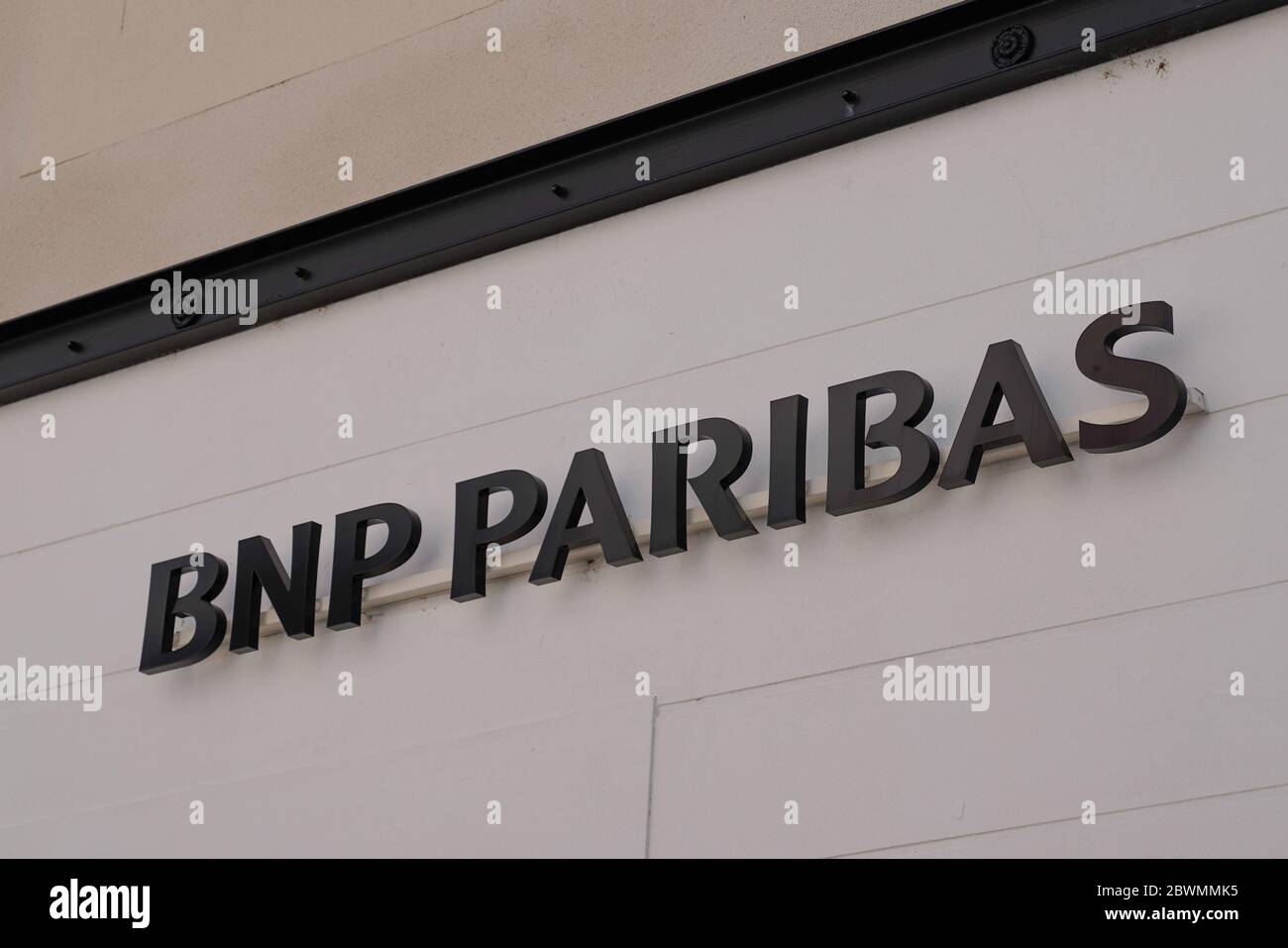 Bordeaux , Aquitaine / France - 05 05 2020 : bnp paribas agency logo ...