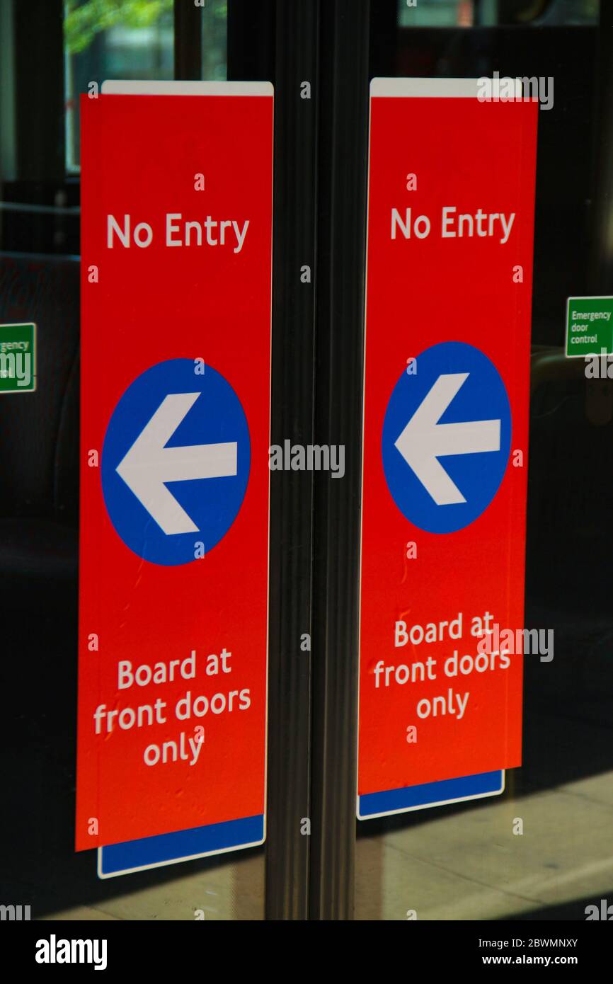 Tfl bus oyster hi-res stock photography and images - Alamy