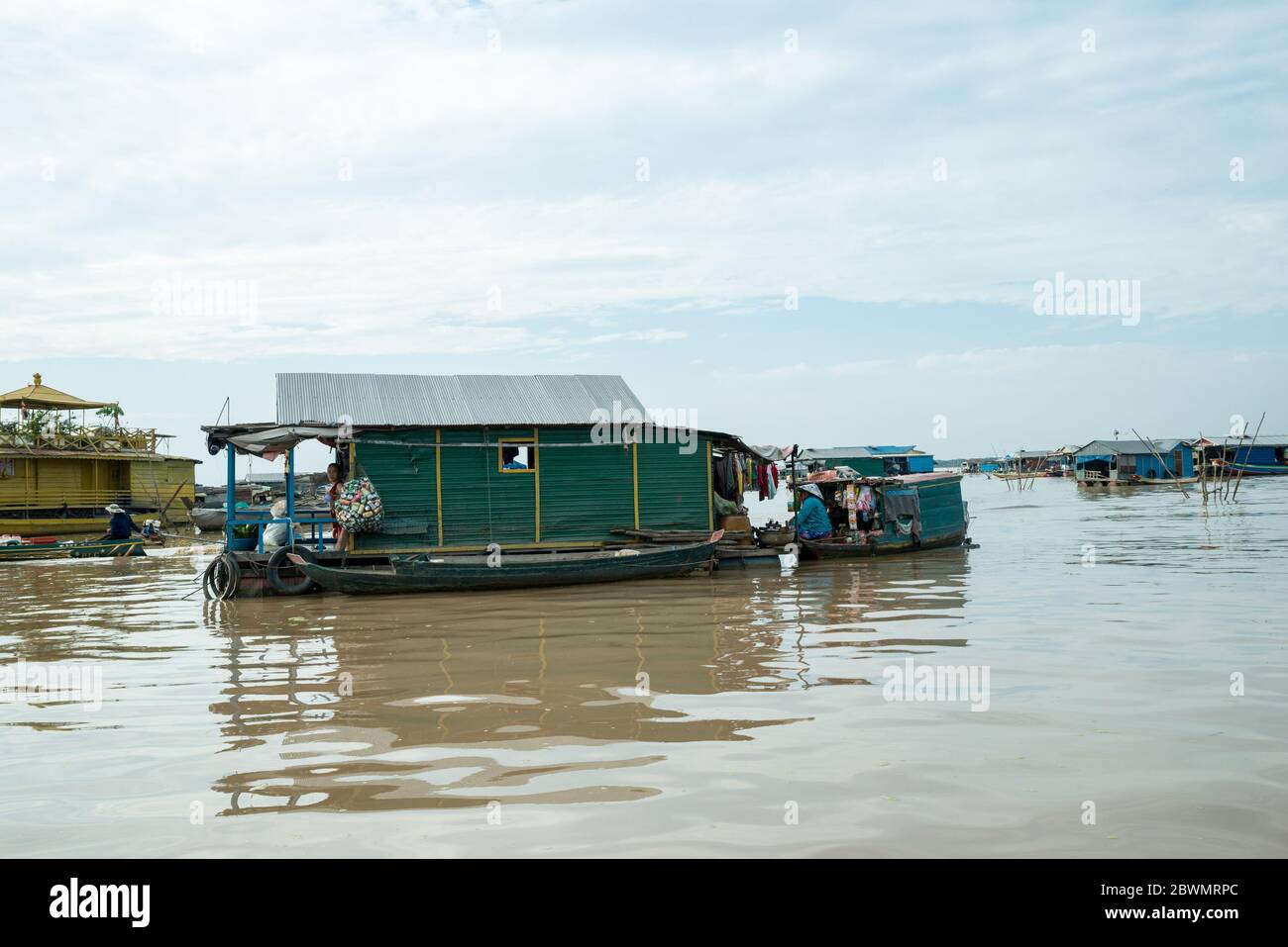 Floating village on Tonlé Sap lake, Cambodia, Asia Stock Photo - Alamy