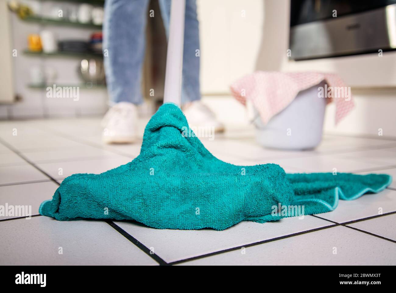 Floor cloth hi-res stock photography and images - Alamy