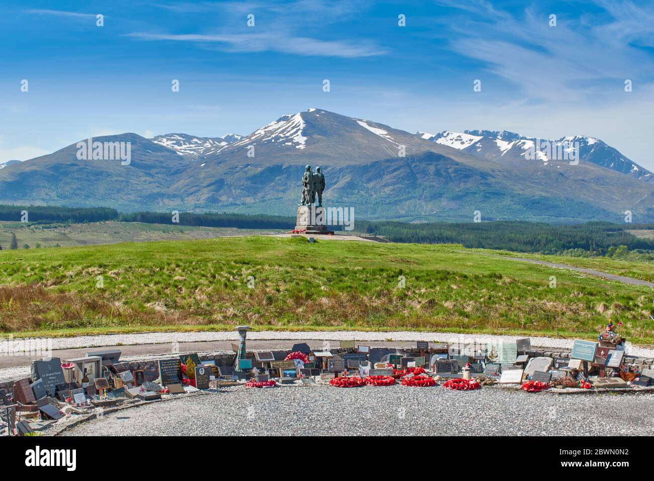 Commando memorial spean bridge scottish hi-res stock photography and ...