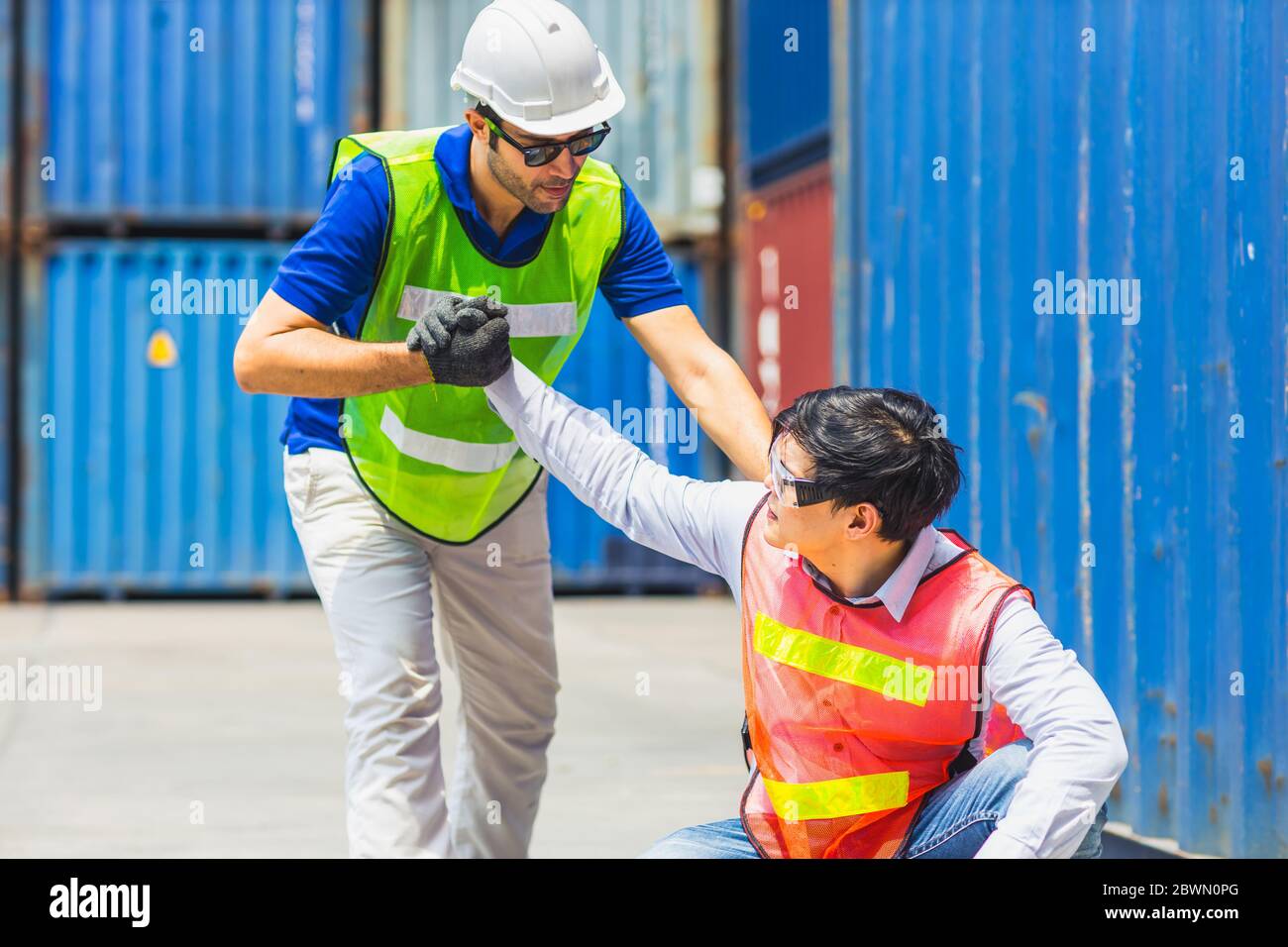 Dock falling down hi-res stock photography and images - Alamy