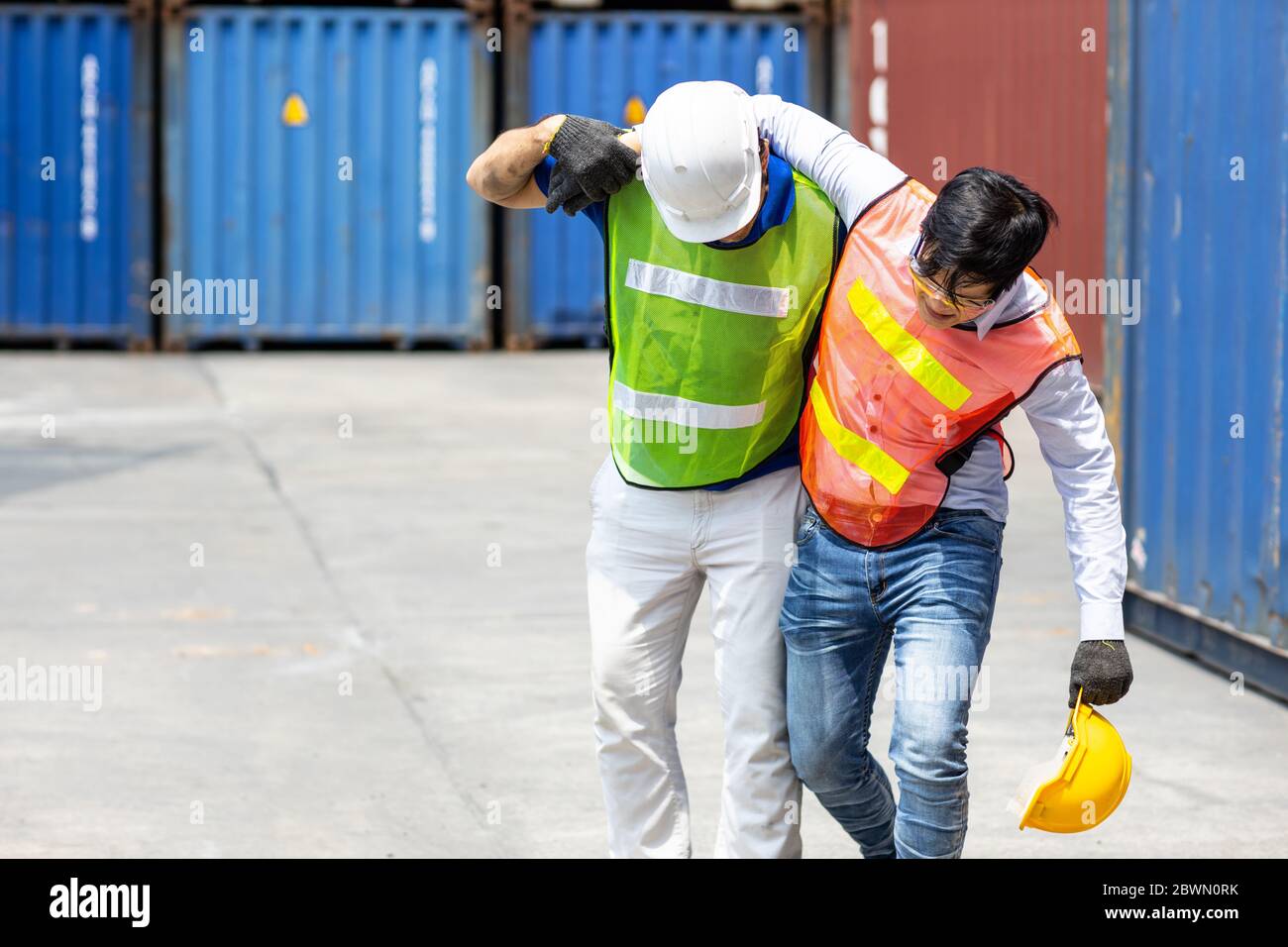 Employee first aid hi-res stock photography and images - Alamy