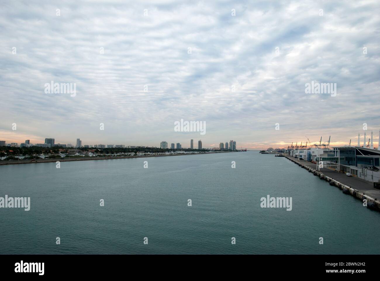 Cruise terminal main channel hi-res stock photography and images - Alamy