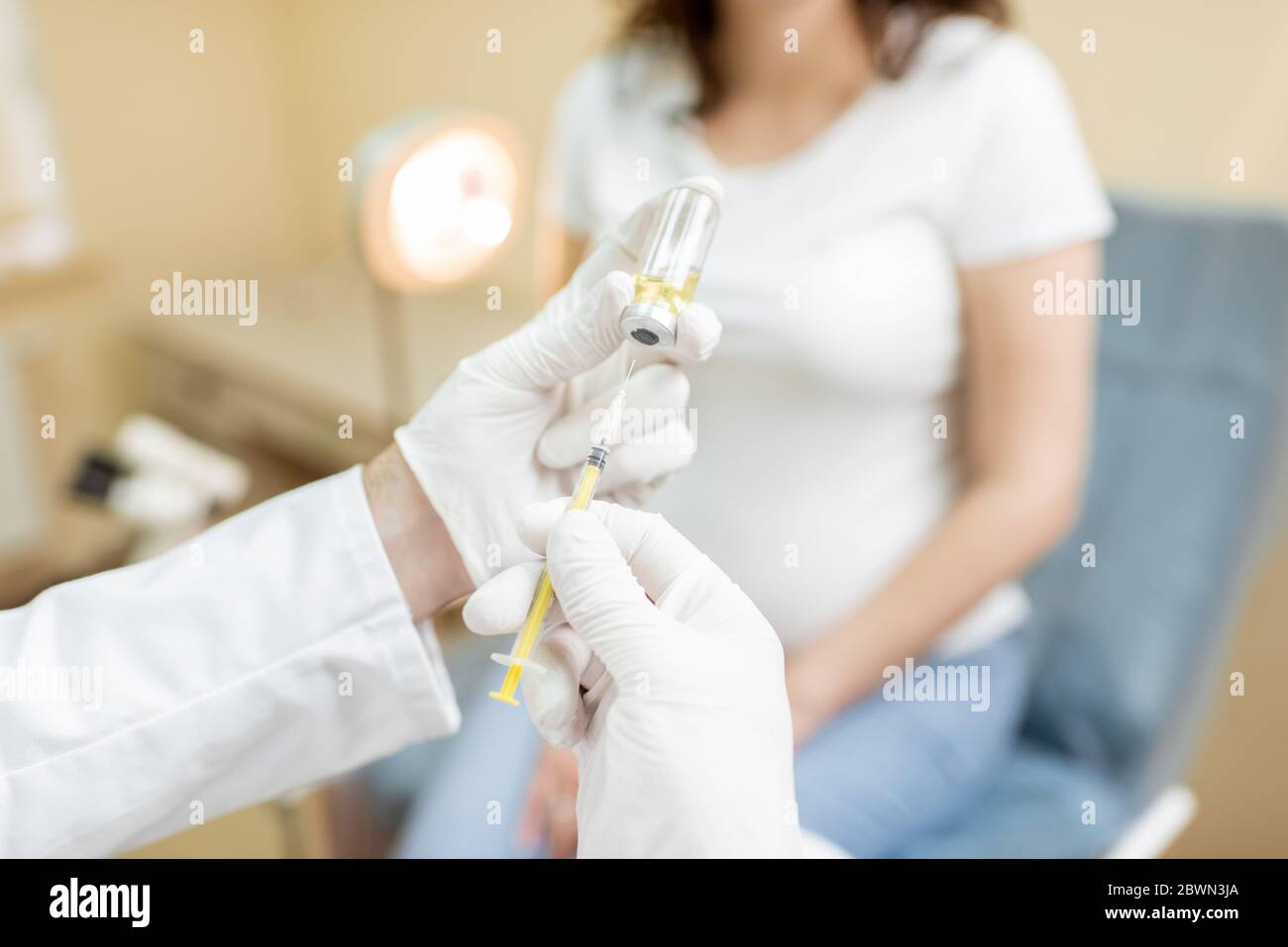 Pregnant woman injection hi-res stock photography and images - Alamy
