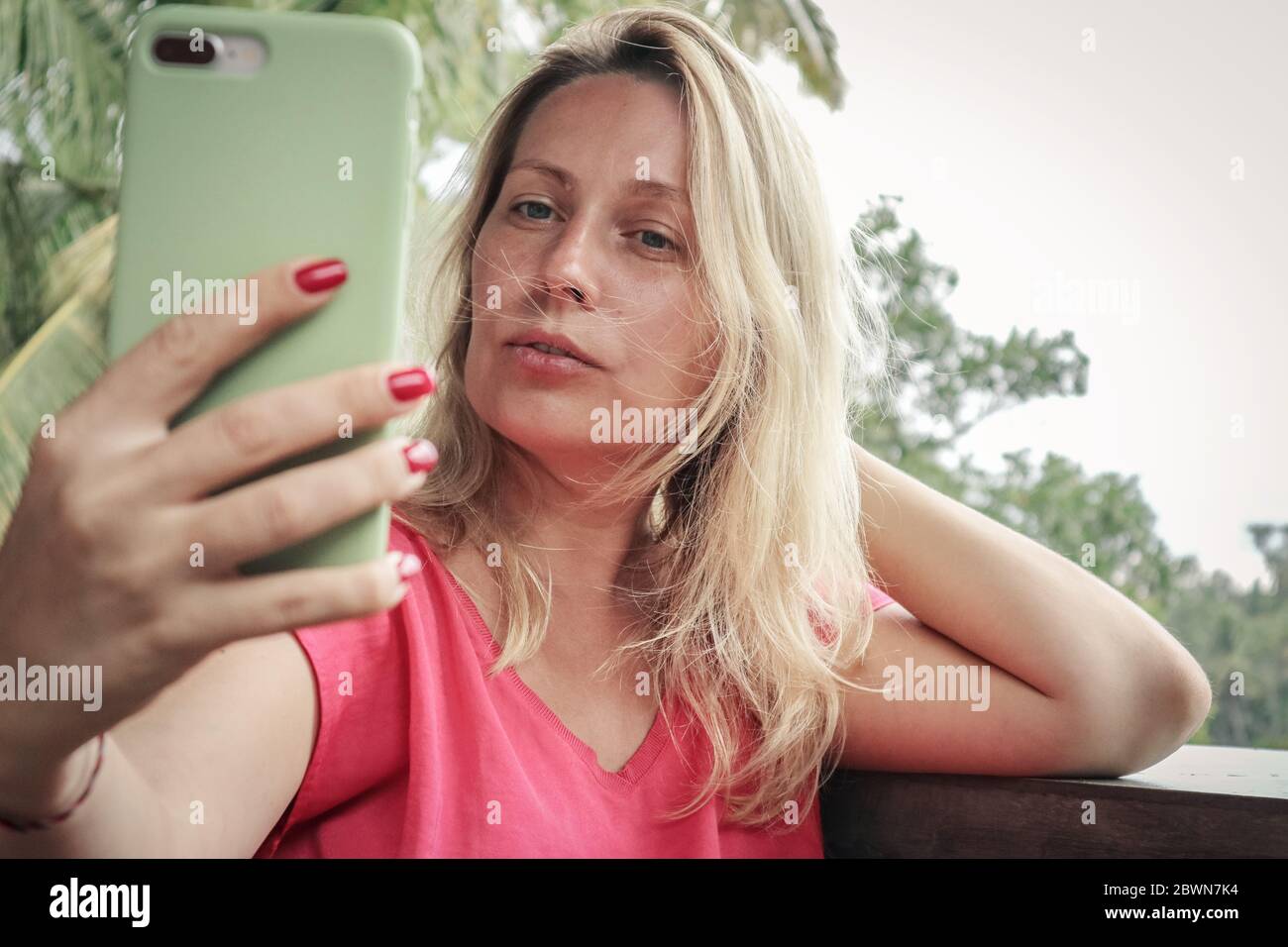 Smart phone indonesia hi-res stock photography and images - Alamy