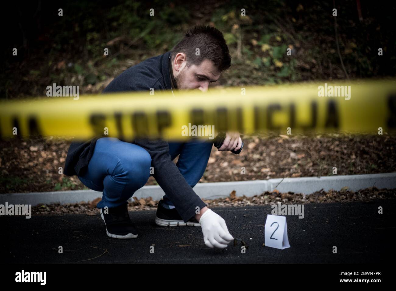 Forensic investigators camera hi-res stock photography and images - Alamy