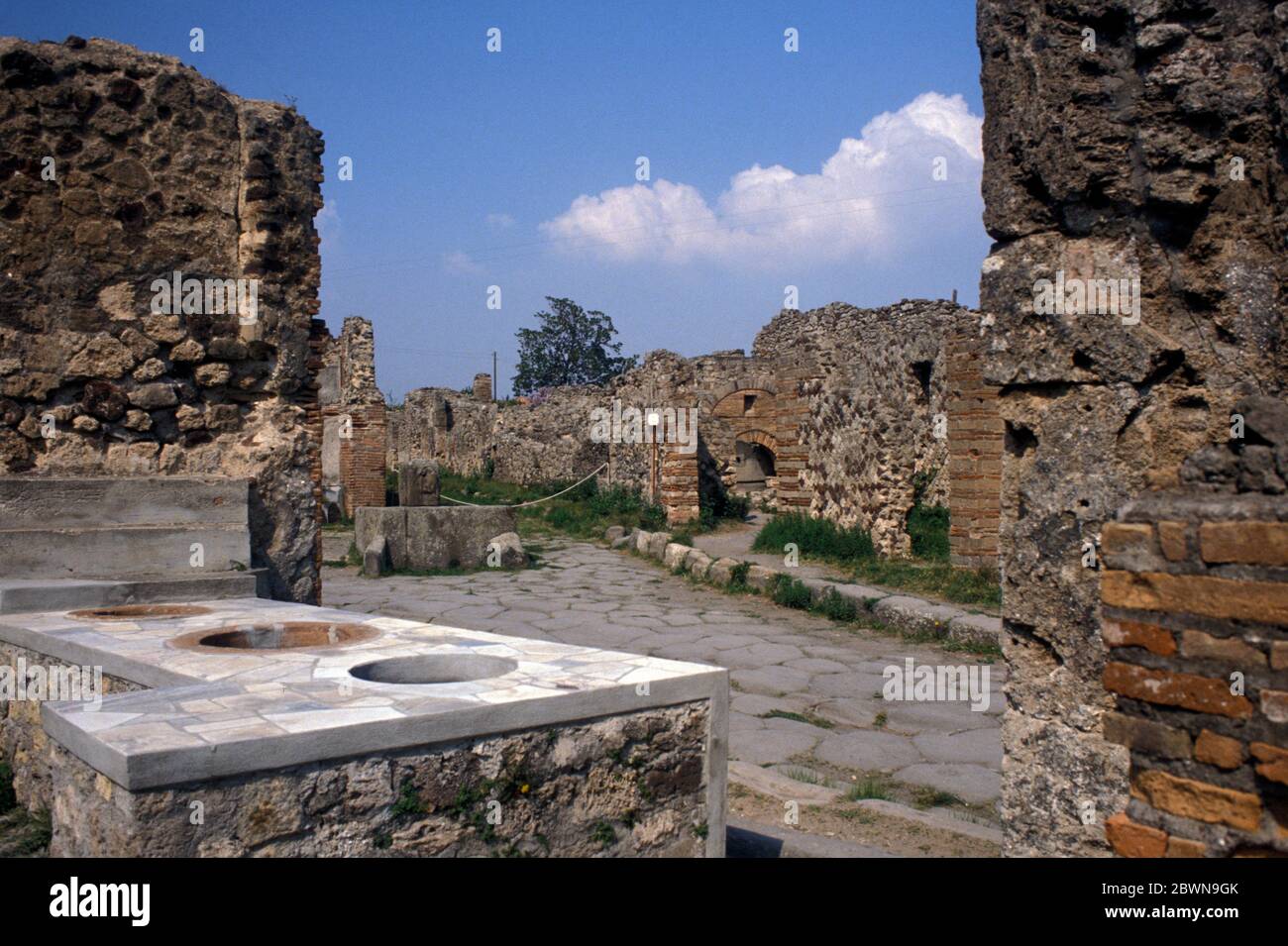Snack bars in pompeii hi-res stock photography and images - Alamy