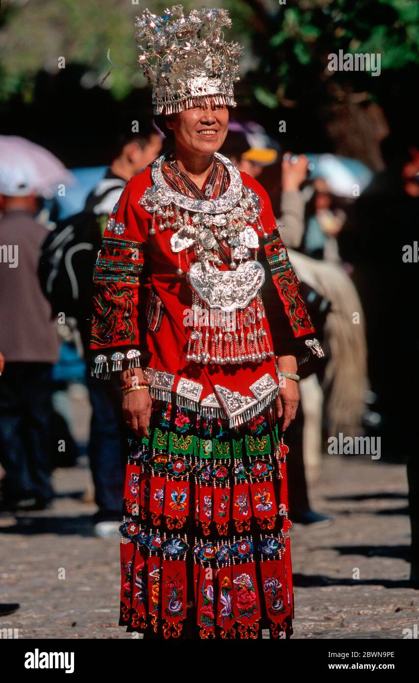 TRADITIONAL MIAO COSTUME, LIJIANG, YUNNAN, CHINA Stock Photo - Alamy