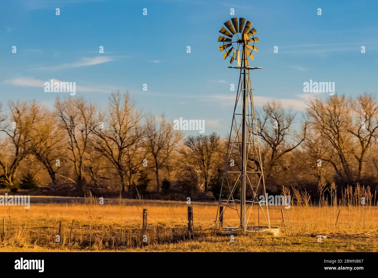 Water tower windmill hi-res stock photography and images - Alamy