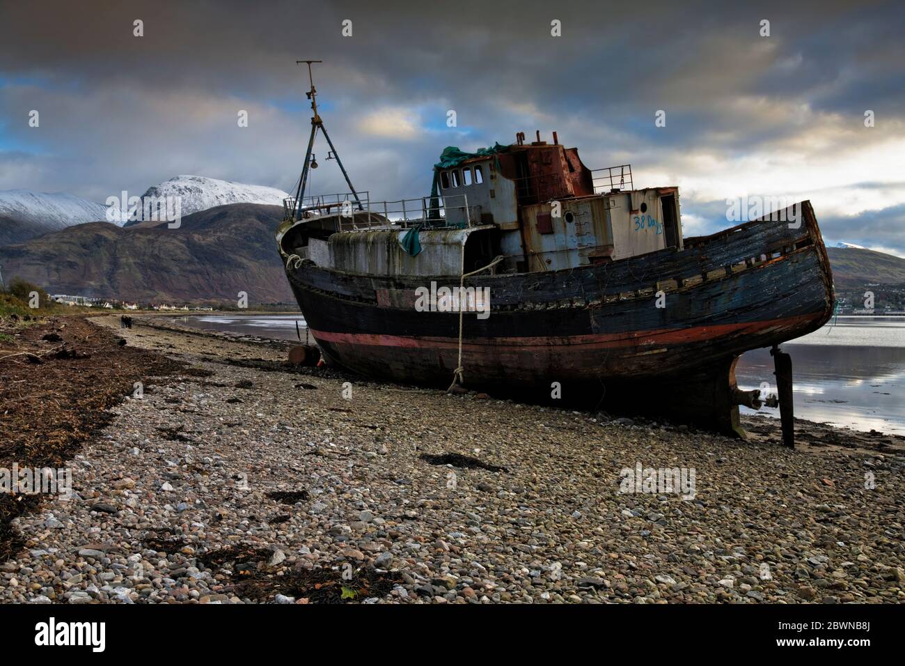The wreck of the Golden Harvest, Corpach, Loch Linnhe, Scotland (7 ...