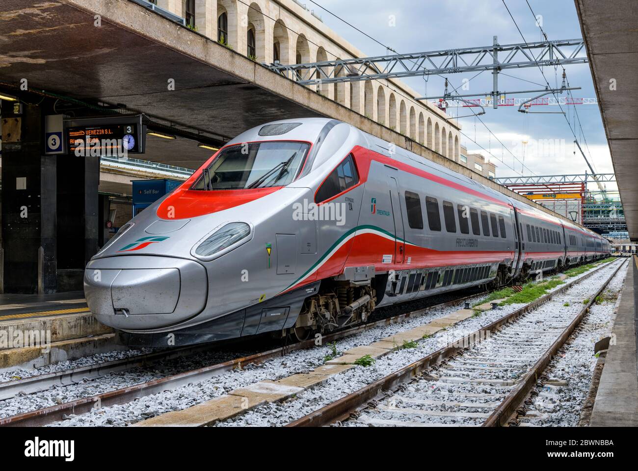 Silver bullet hi-res stock photography and images - Alamy