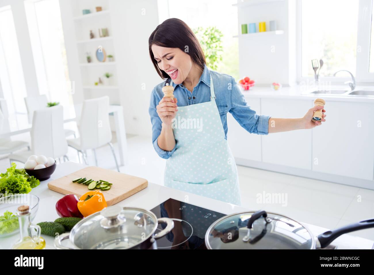 Portrait of her she nice attractive cheerful cheery funny glad girl ...
