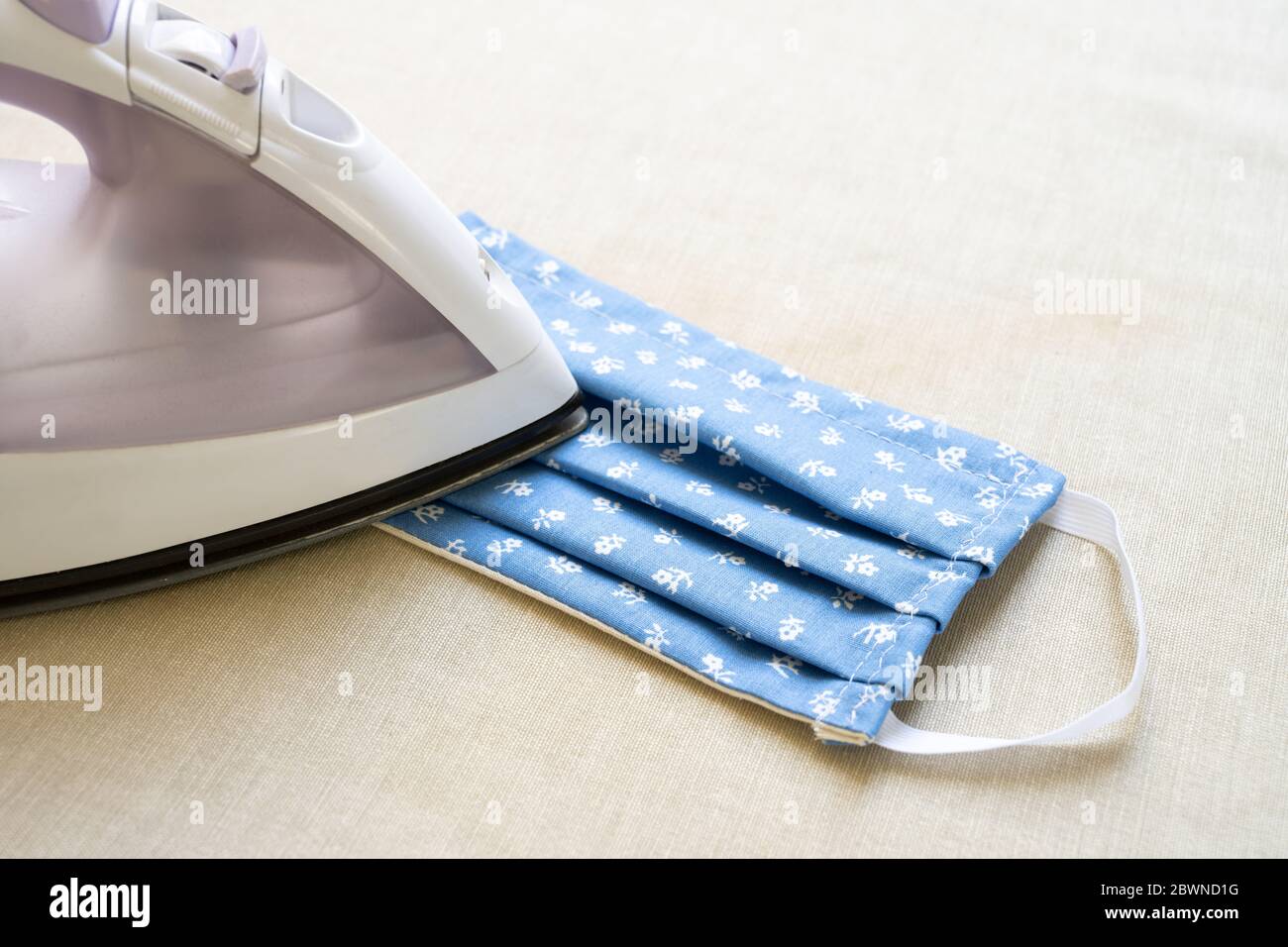 Iron masks hi-res stock photography and images - Alamy