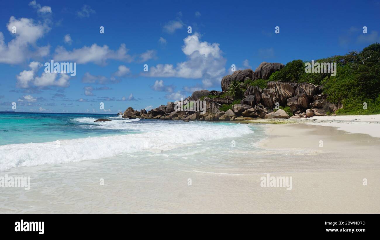 amazing tropical landscape on the seychelles islands Stock Photo - Alamy