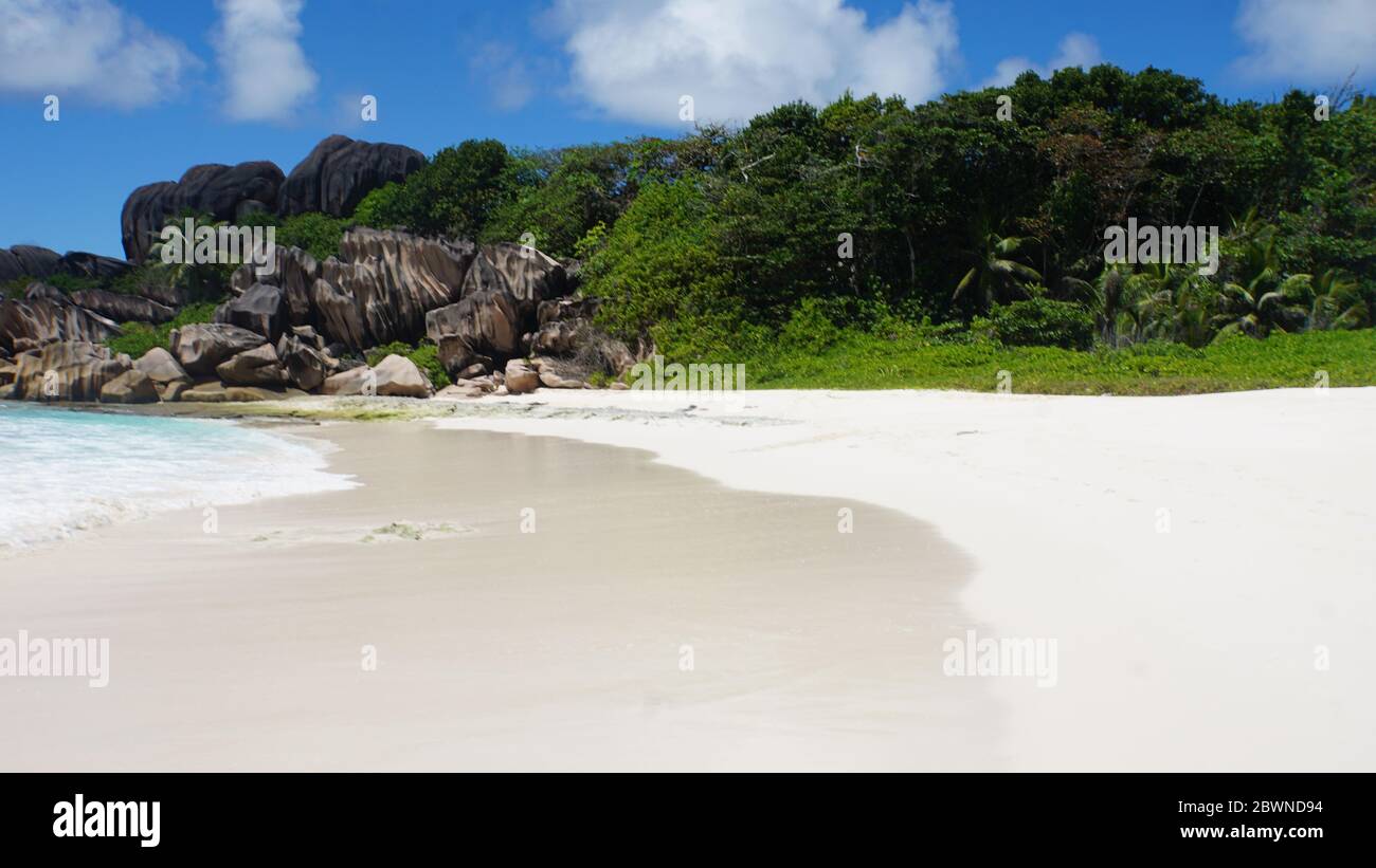 amazing tropical landscape on the seychelles islands Stock Photo - Alamy