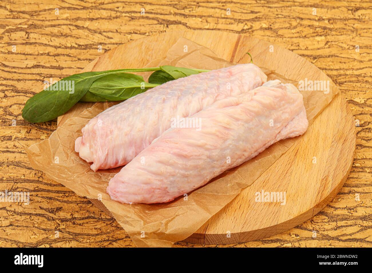 Raw turkey wings ready for cooking Stock Photo - Alamy