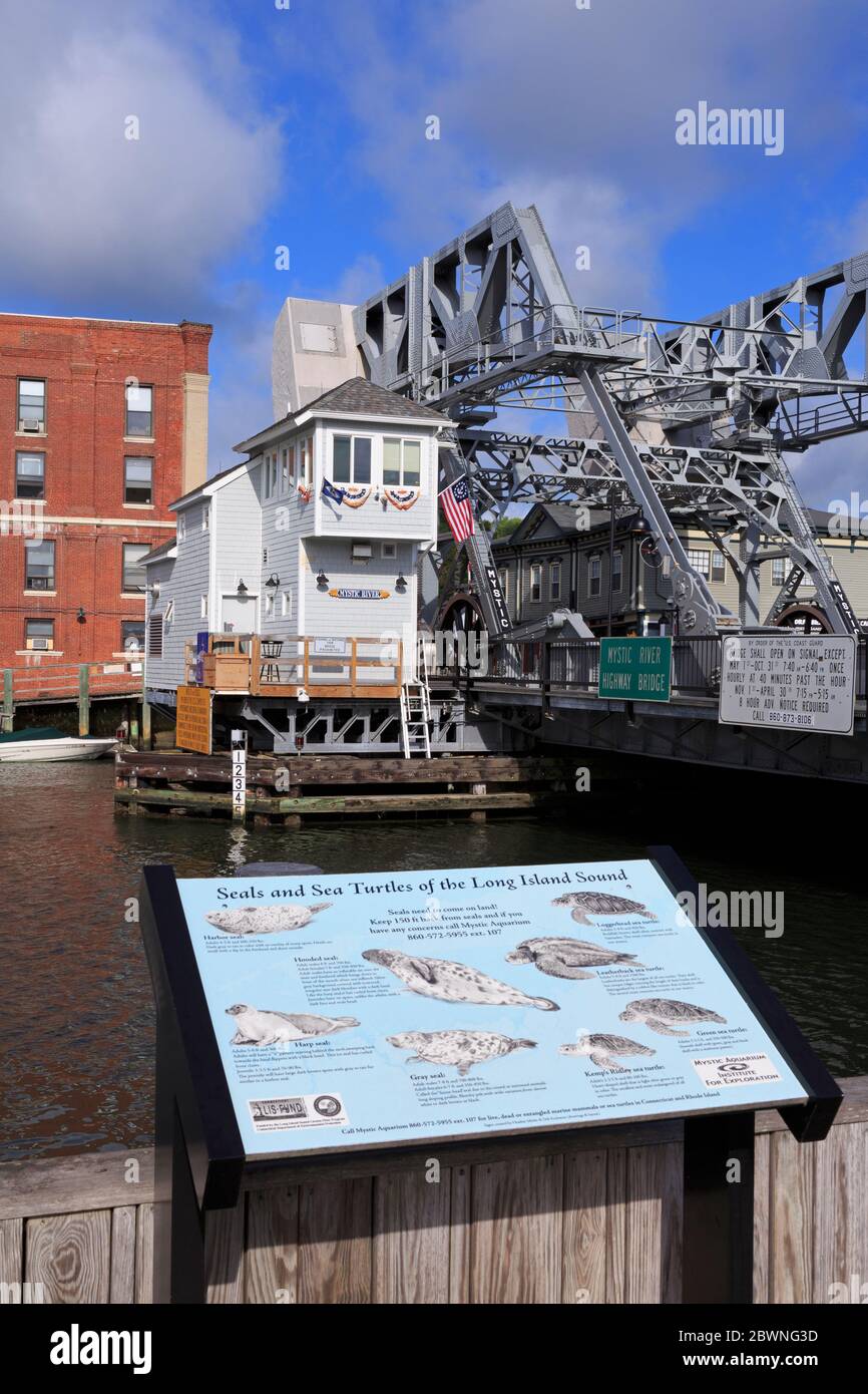Mystic River Bascule Bridge, Mystic, Connecticut, USA Stock Photo - Alamy