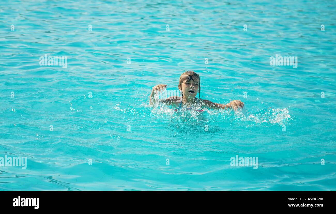 Drowning child hi-res stock photography and images - Alamy