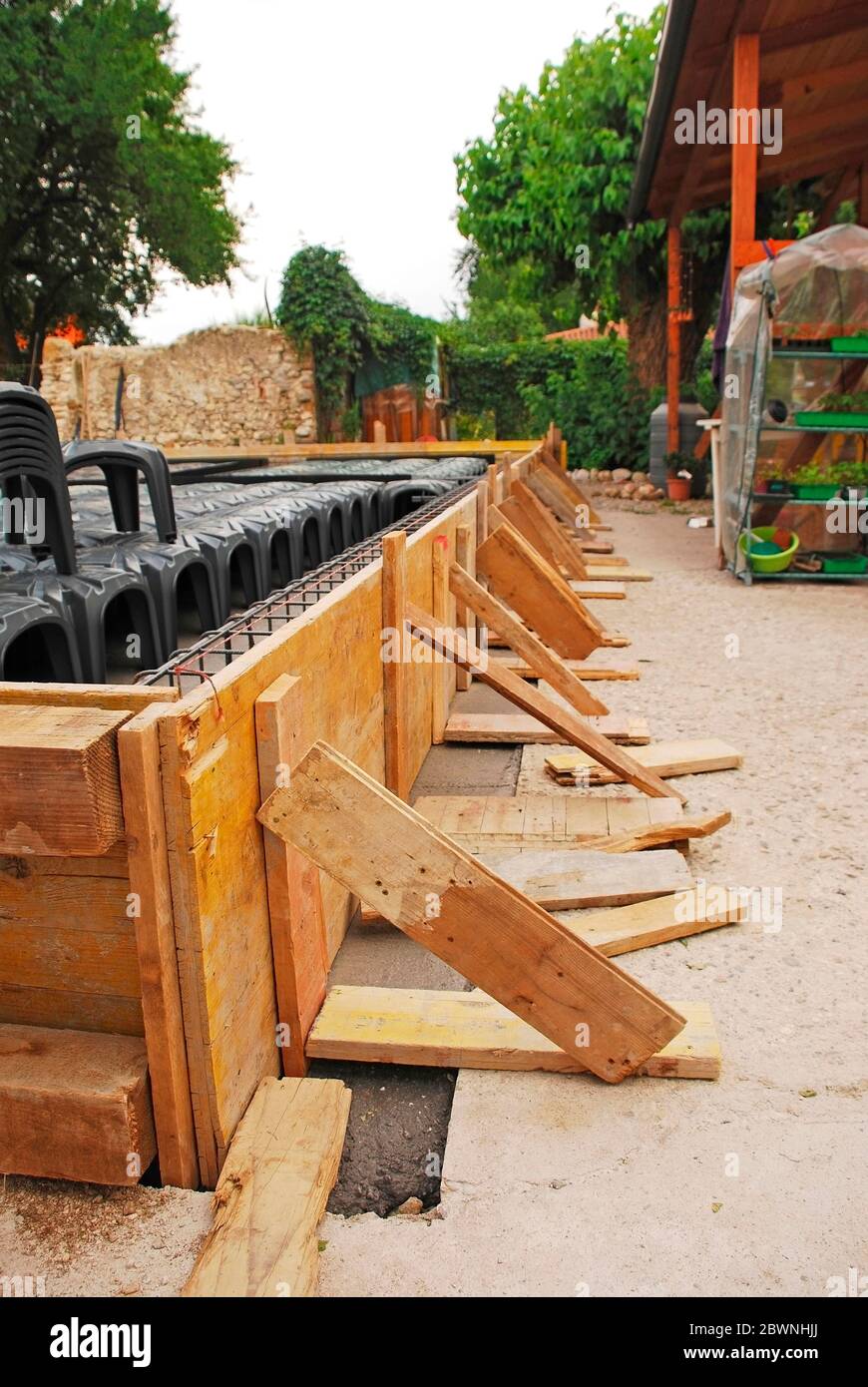 Steel cages for foundations hi-res stock photography and images - Alamy