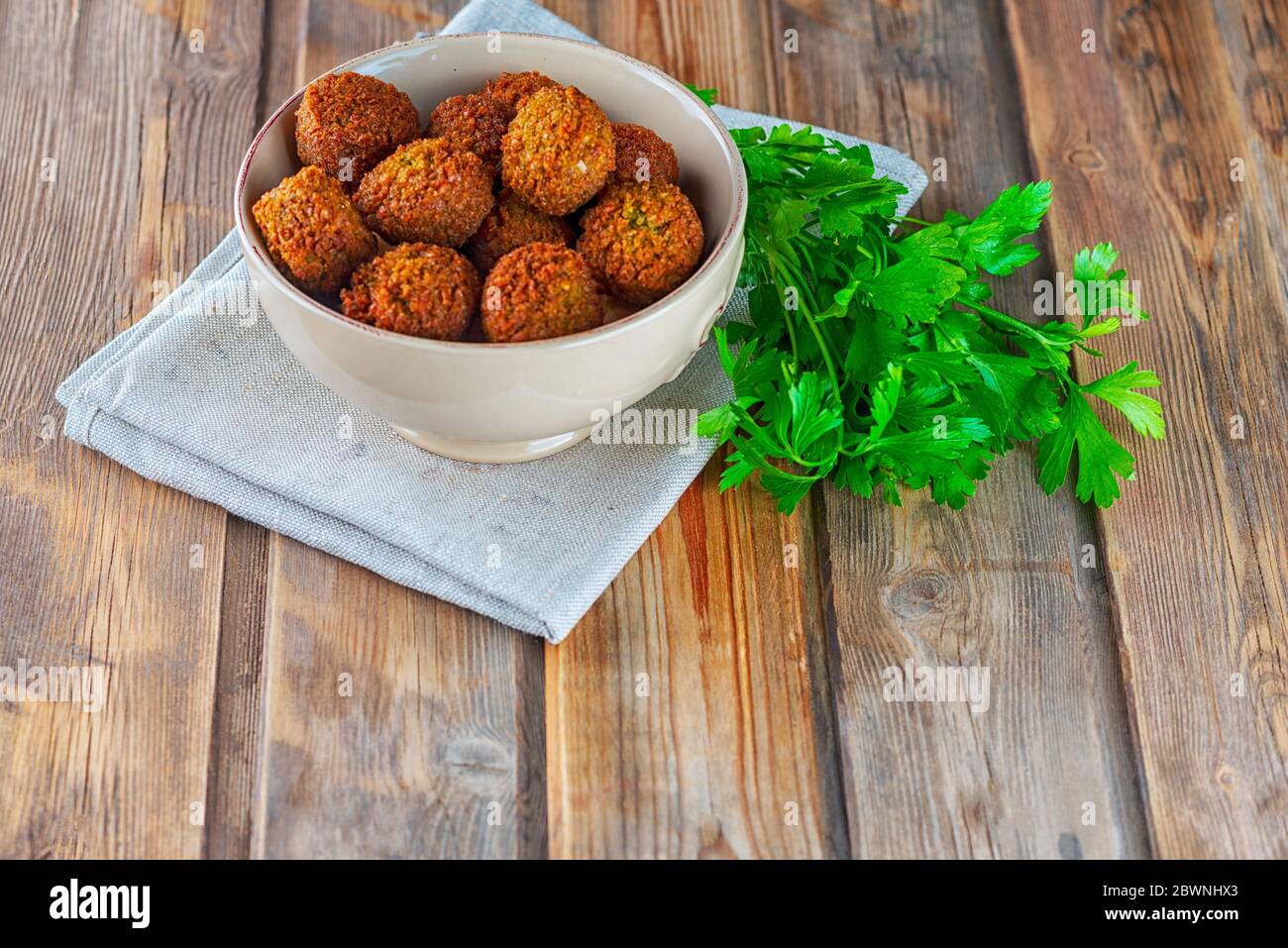 Falafel tel aviv hi-res stock photography and images - Alamy