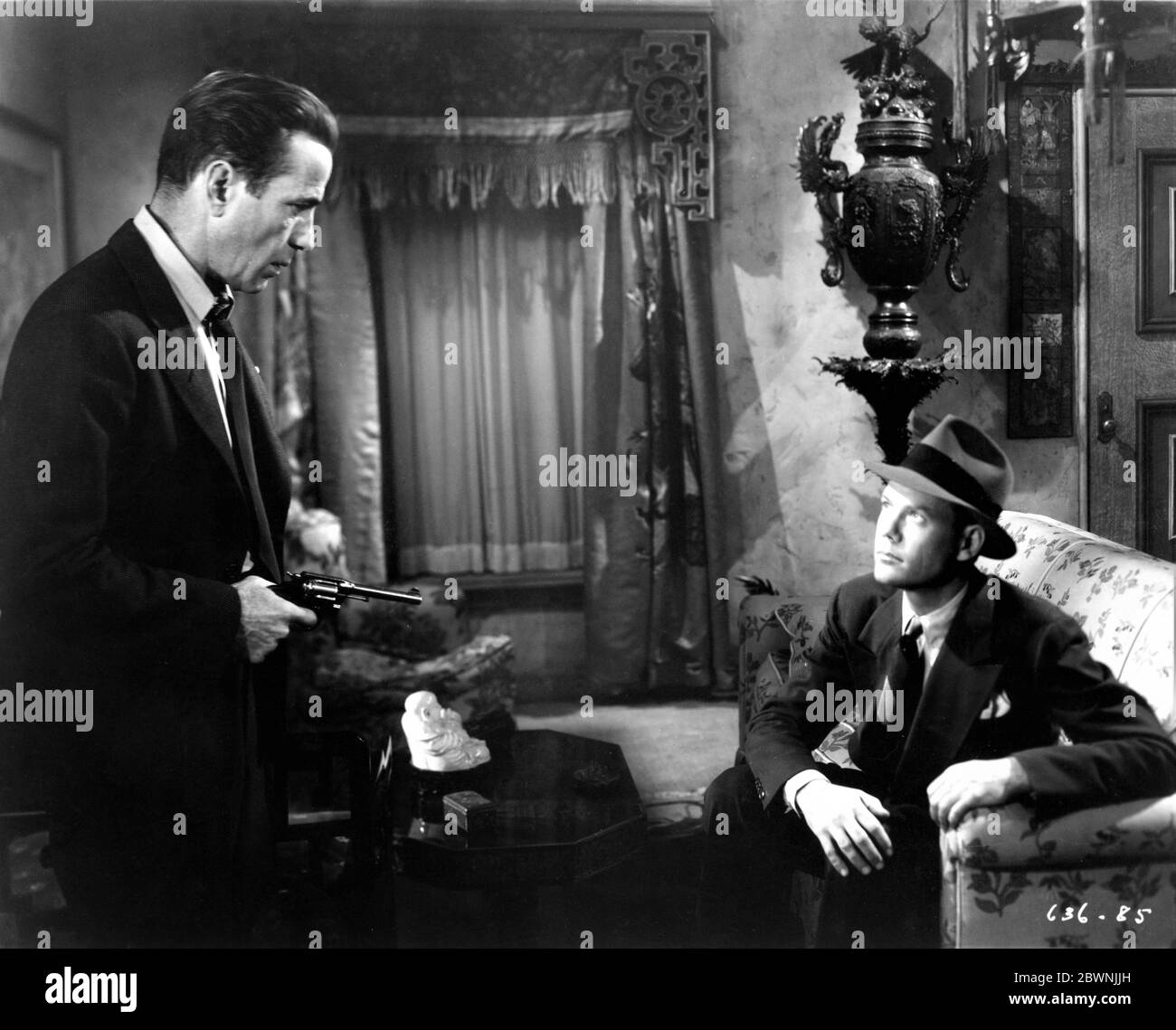 Raymond chandler bogart Black and White Stock Photos & Images - Alamy