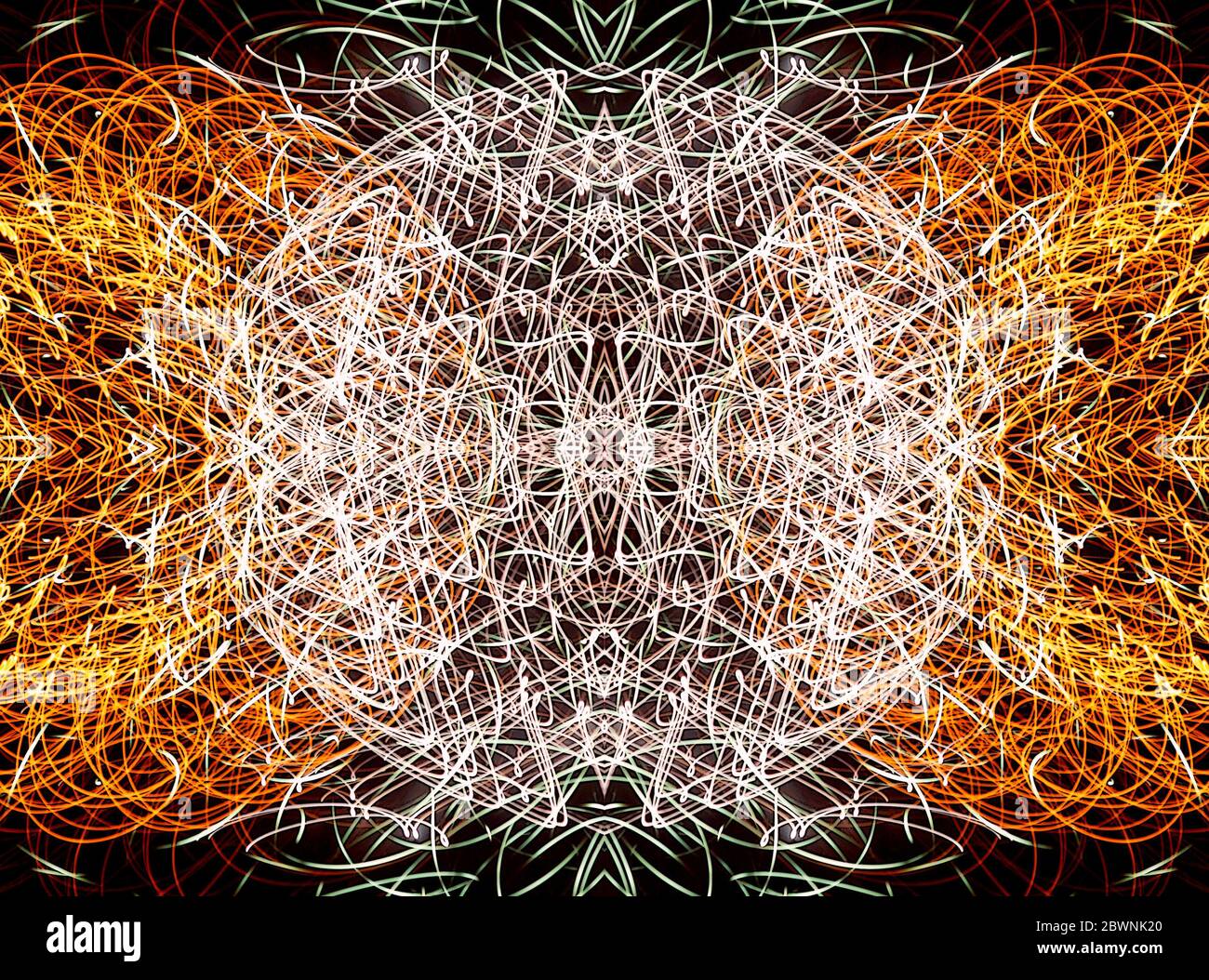 Mirrored pattern hi-res stock photography and images - Alamy