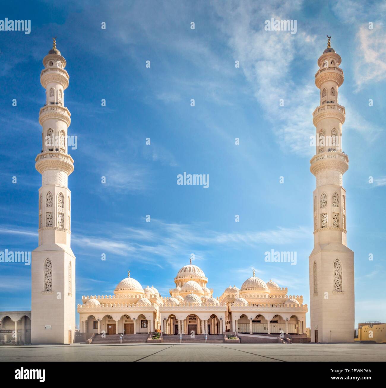 El Mina mosque in Hurghada, Egypt Stock Photo - Alamy
