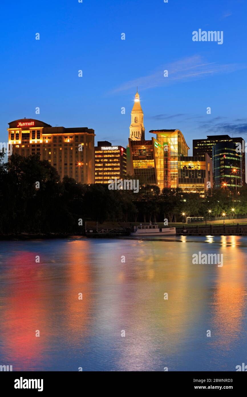 Hartford skyline night hi-res stock photography and images - Alamy