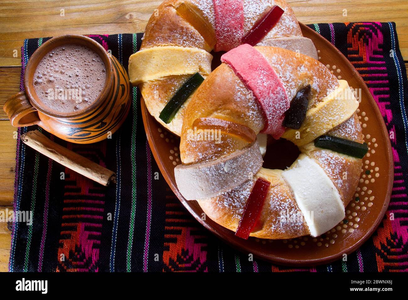 Mexican crown hi-res stock photography and images - Alamy