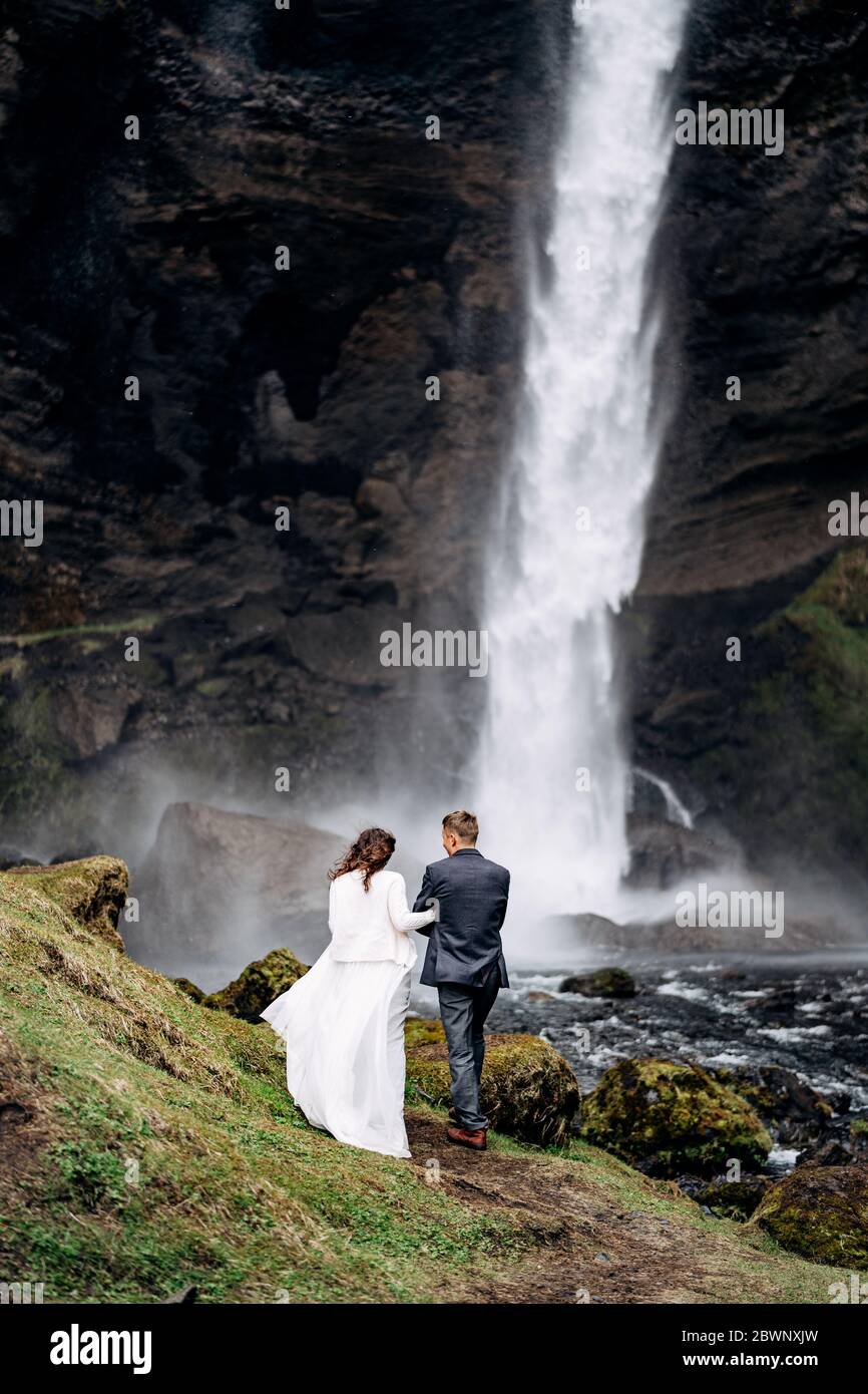 Waterfall wedding 60 photos - Vianawedding.com