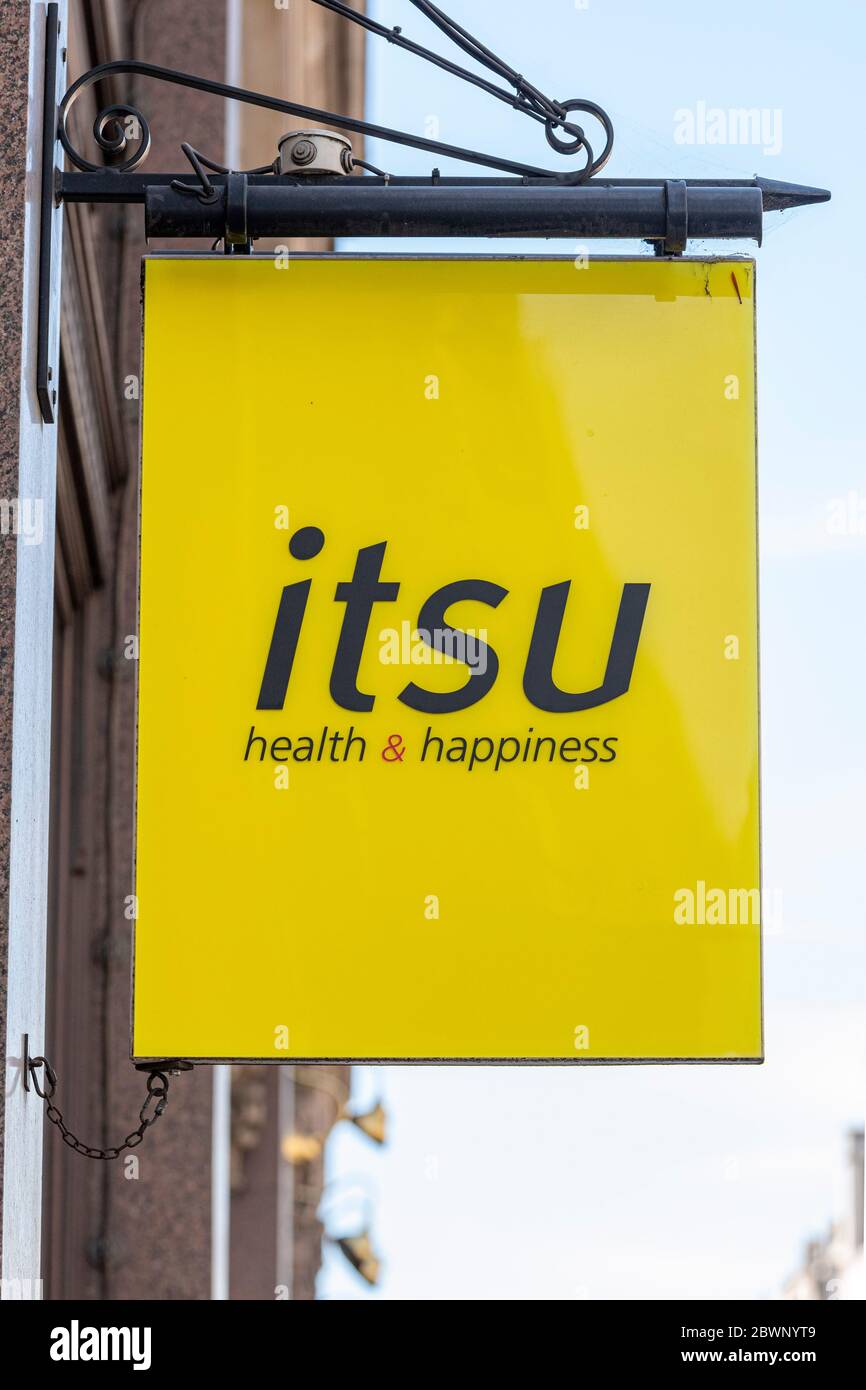 Itsu logo hi-res stock photography and images - Alamy