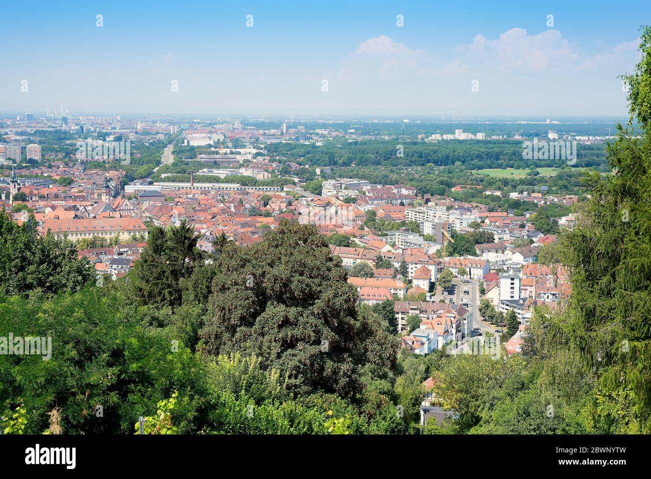 Magnificent castle on top hi-res stock photography and images - Alamy